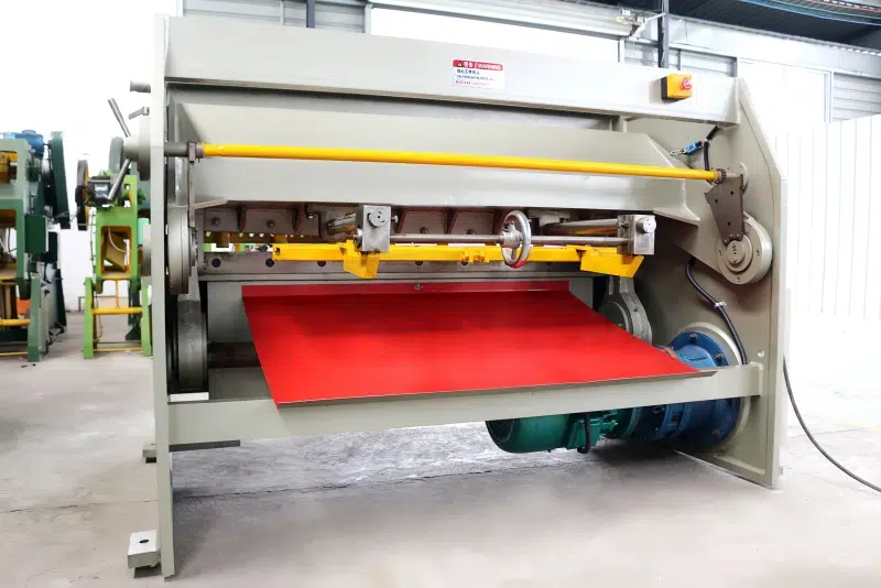 The Ultimate Guide to Explore the Pros and Cons of Guillotine Shears vs ...